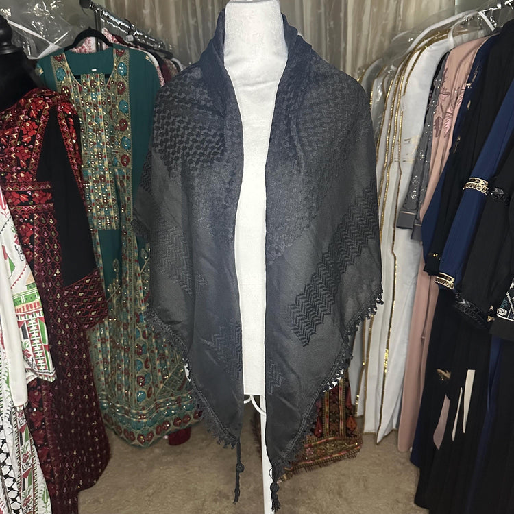 Traditional Keffiyeh/Hattah/shemagh scarf | made in Jordan | has a tas
